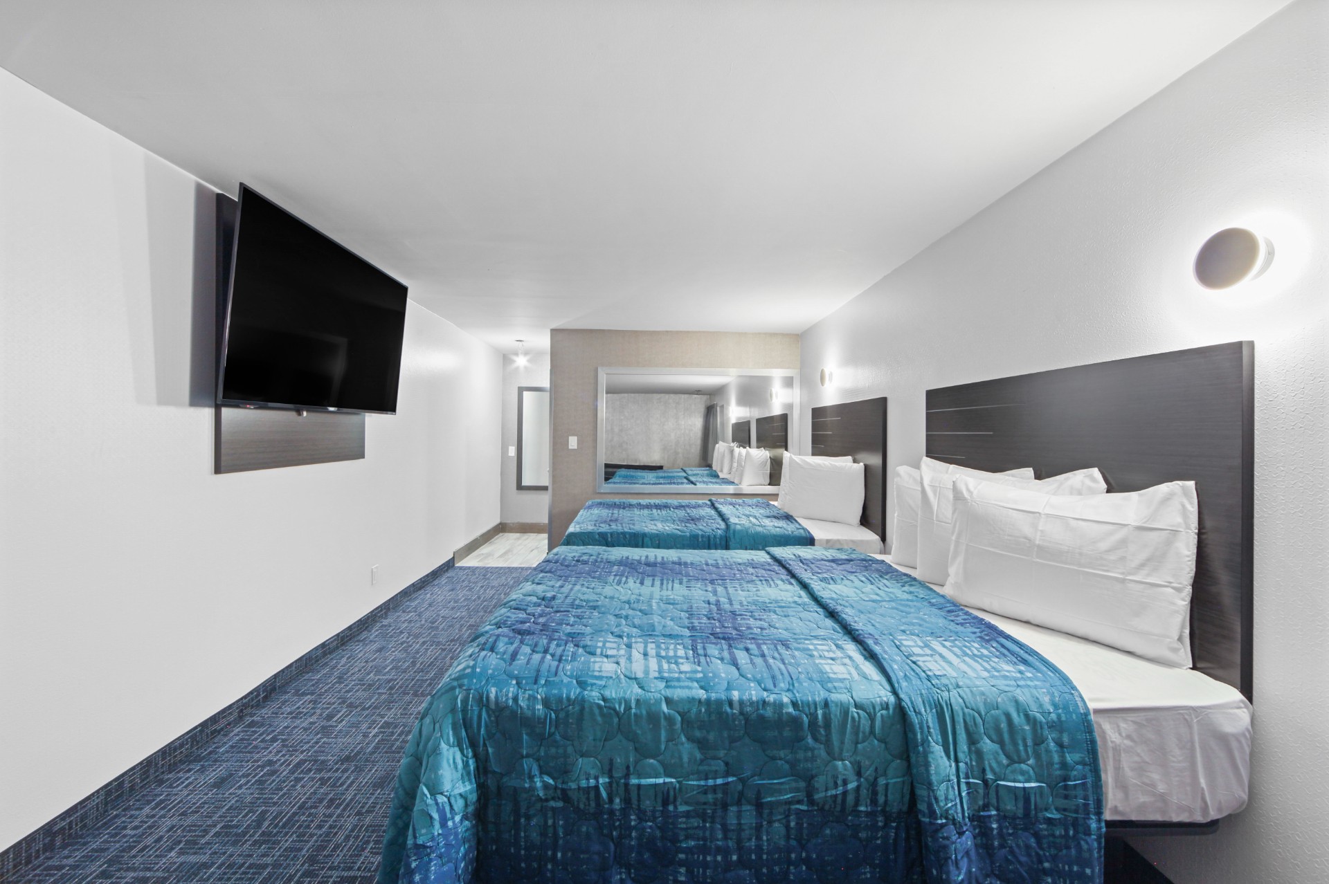 Guest Rooms – Hotel OPUS